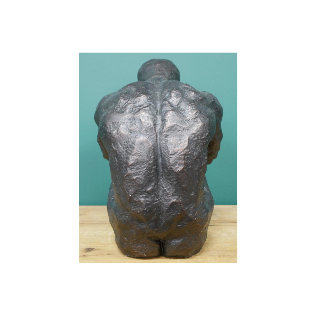 Statue homme assis en résine 40 cm